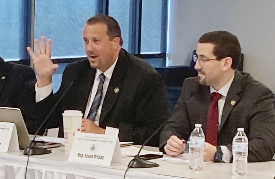State representatives hear from residents on congressional ...